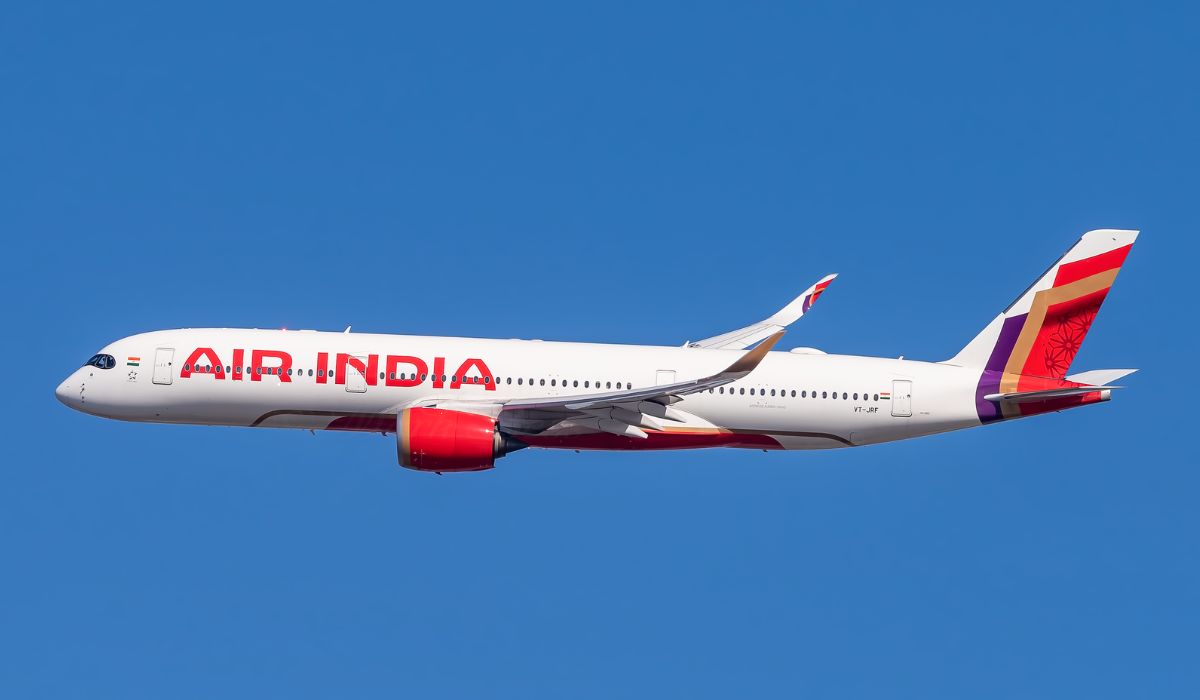 Air India Mulls Cheap ‘No Meals’ Tickets On Domestic Flights